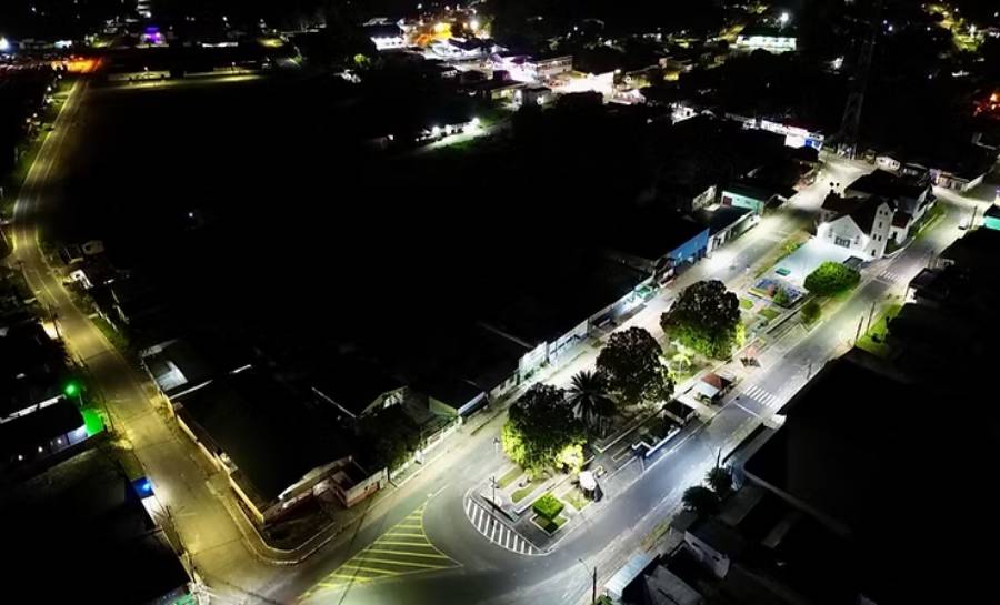 Cidade mais iluminada: Prefeitura de Mâncio Lima inicia trabalhos de ...